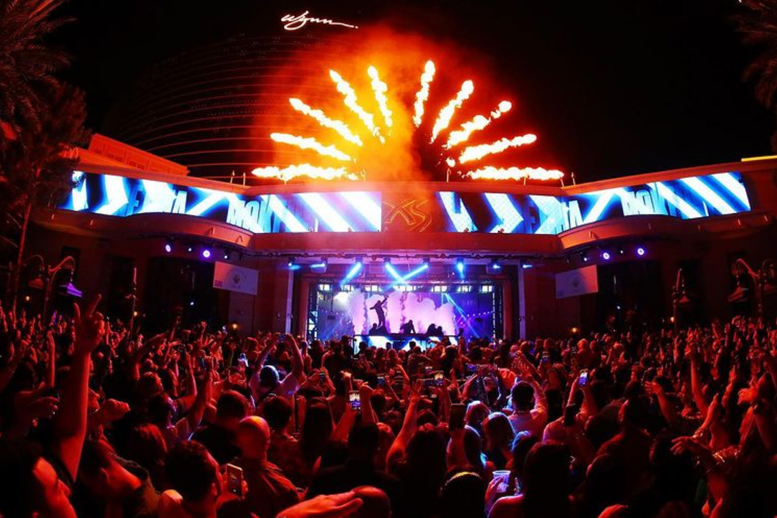 Best Clubs In Vegas XS Nightclub Spotlight Exodus Best Clubs In Vegas XS Nightclub Spotlight Exodus